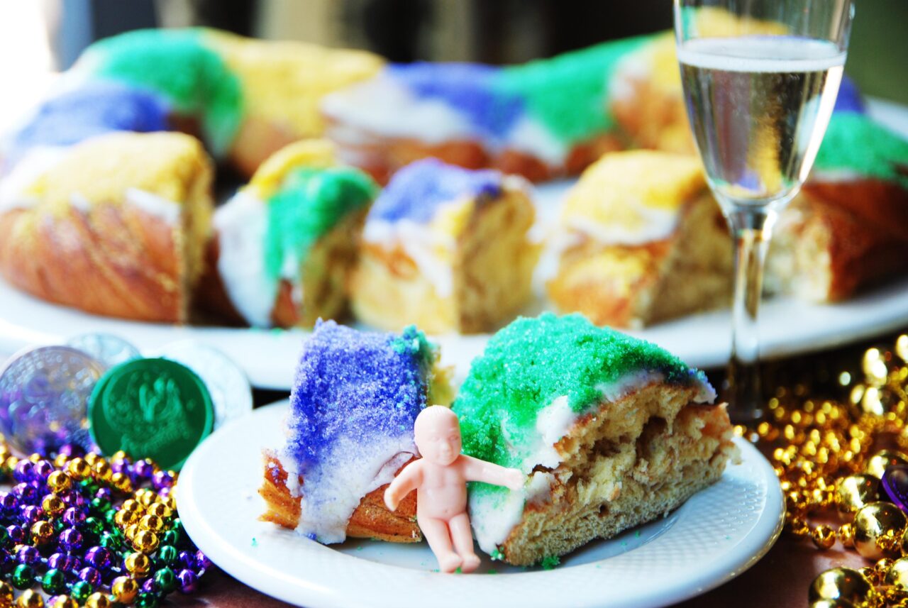Delicious King Cake: 30-Minute Recipe to Make A Celebration