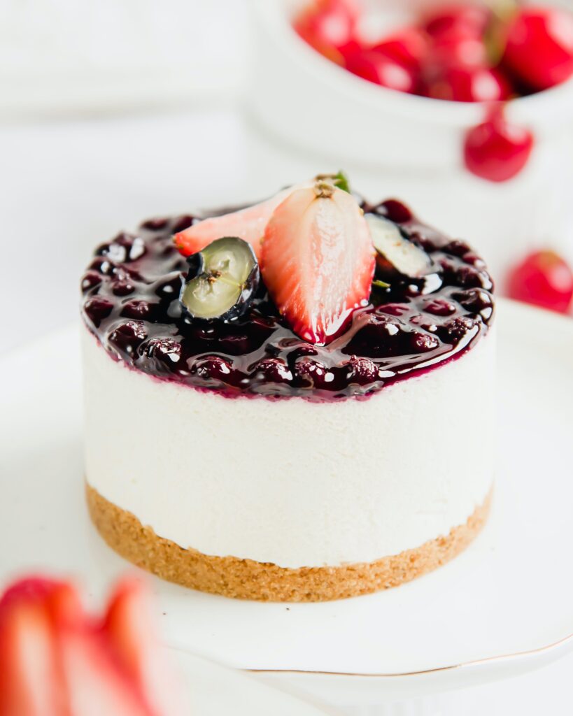 Cheesecake:The Decadent World of 10 International Varieties