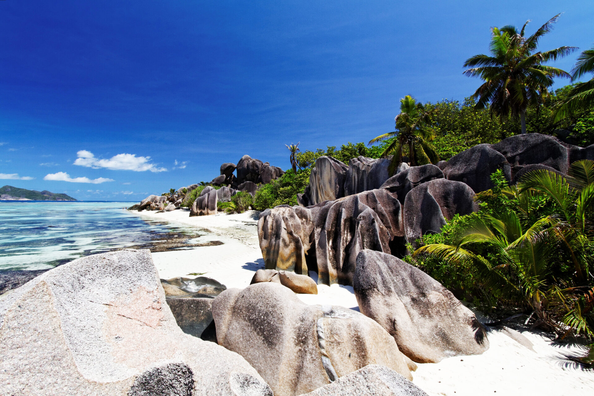 WOW White Powdery Sand Beaches: you can find epic 12...