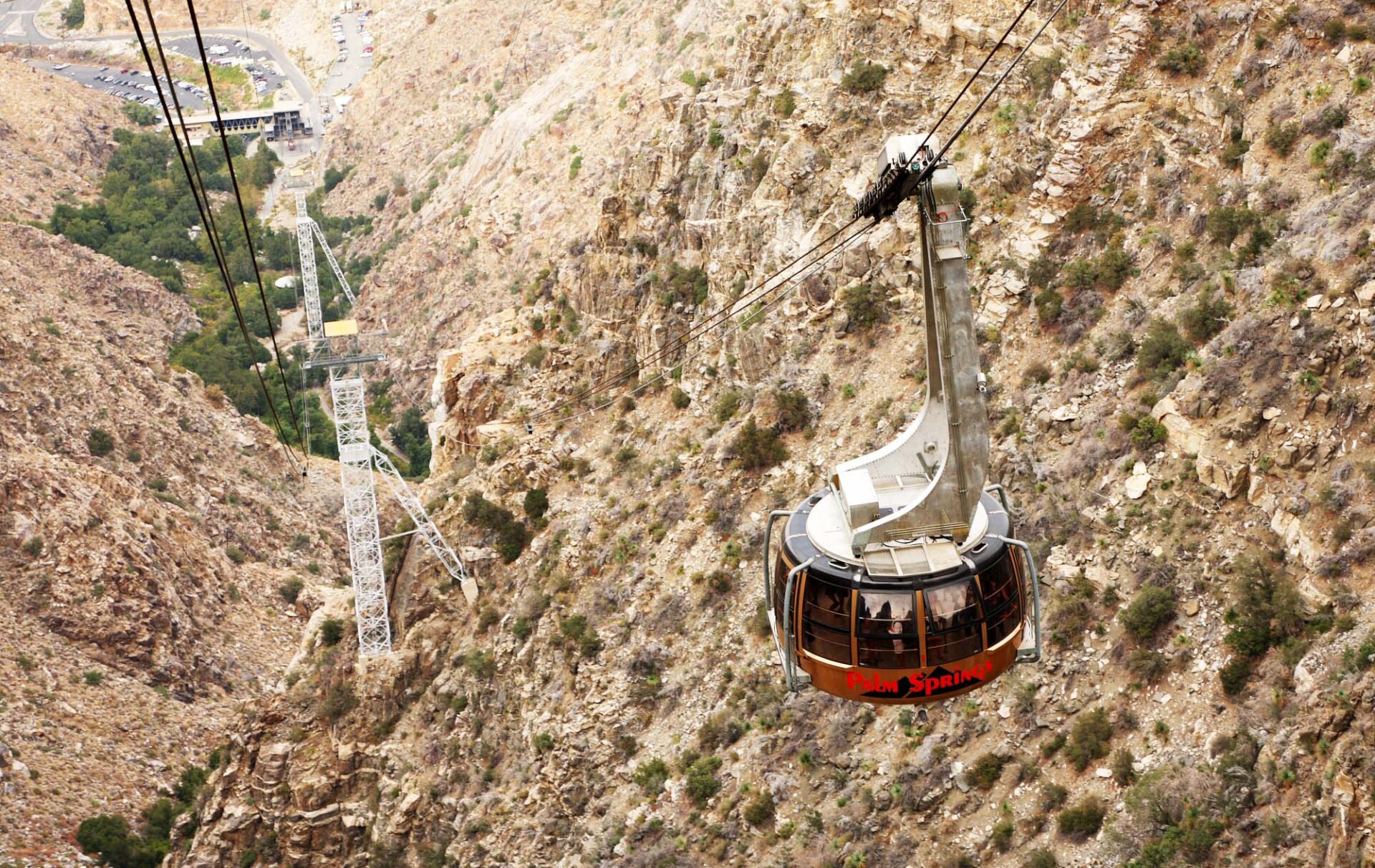 Sky Trams: Take Your Vacation to New Heights with 14 Amazing