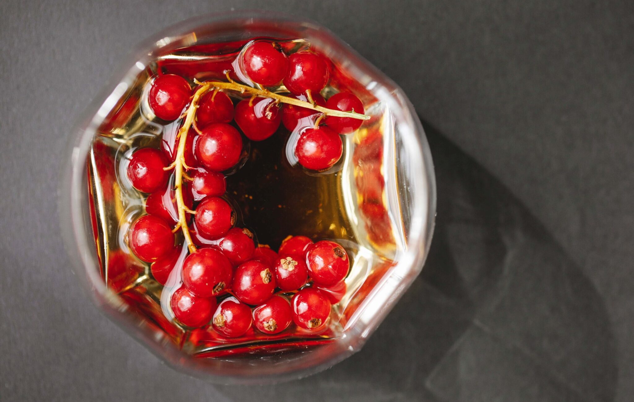 Champagne with Red Currants Recipe for Sparkling - 4 Easy
