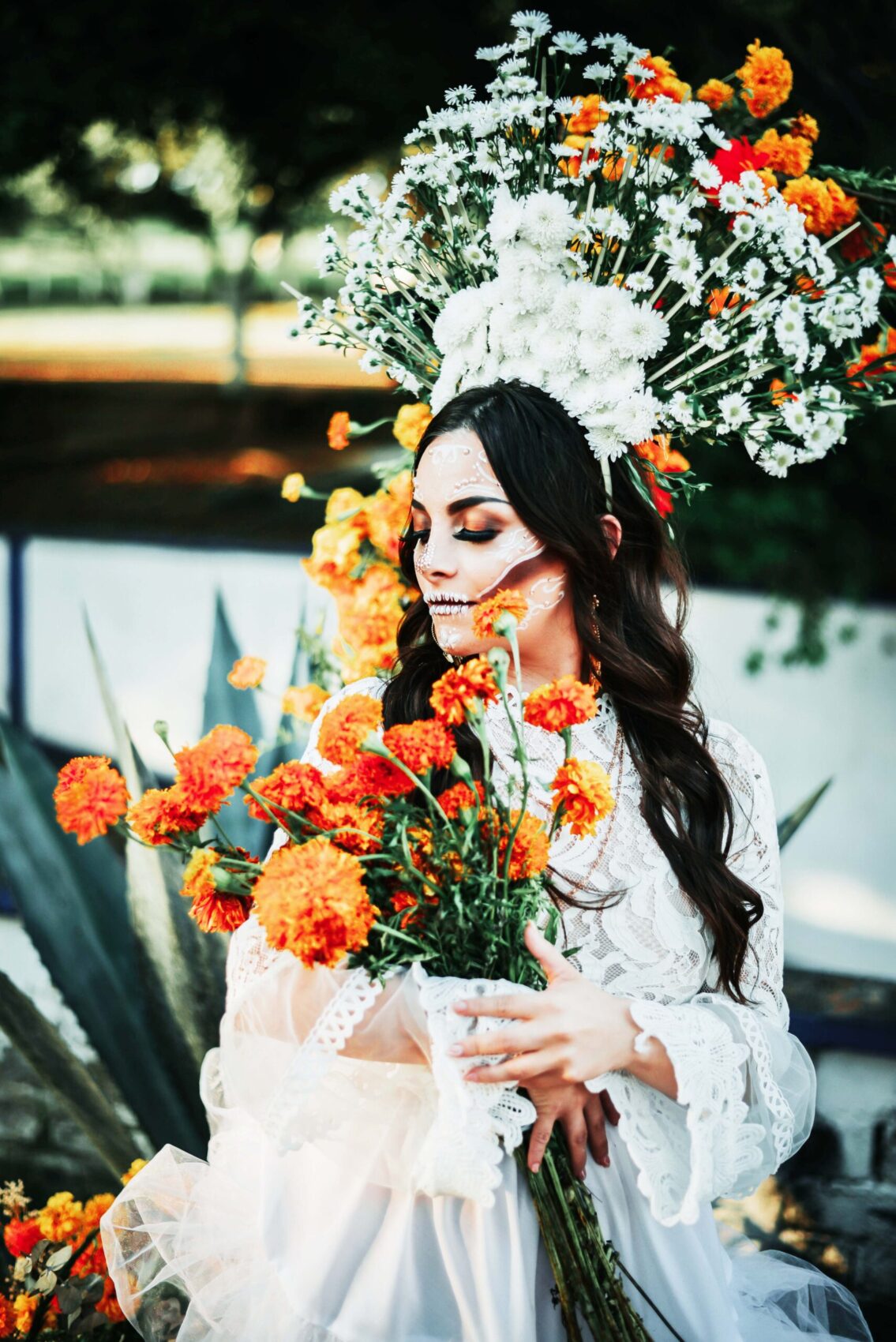 Halloween Wedding Ideas: 9 Great Spooky, Stylish, and...