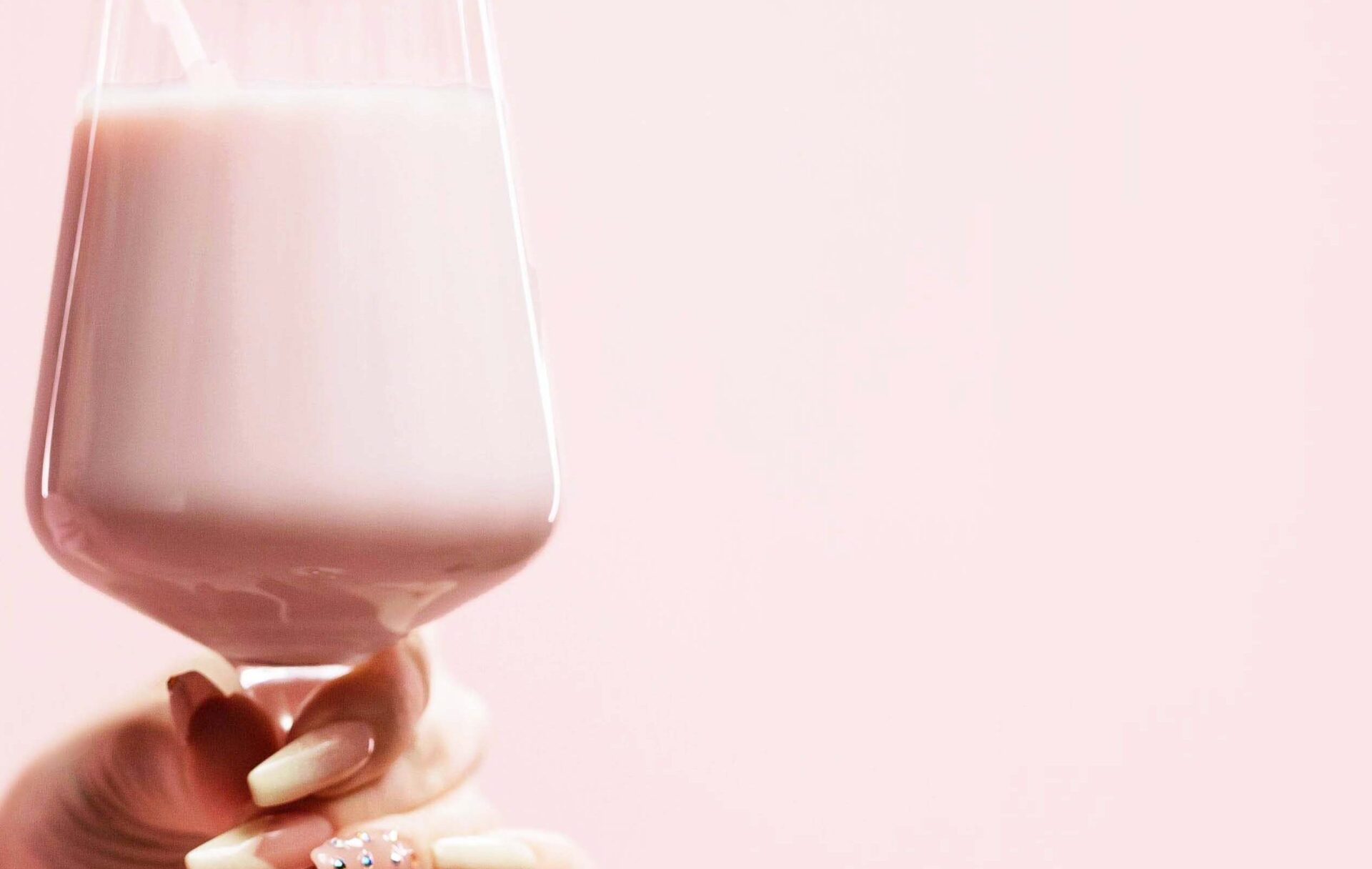 The Pink Elephant: Amarula Cocktail Experience Beyond 5 Best