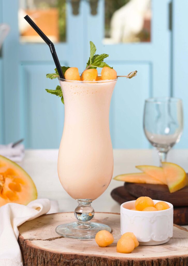 Melon Fusion Shake Cocktail: Cantaloupe Sweetness - 5 Easy