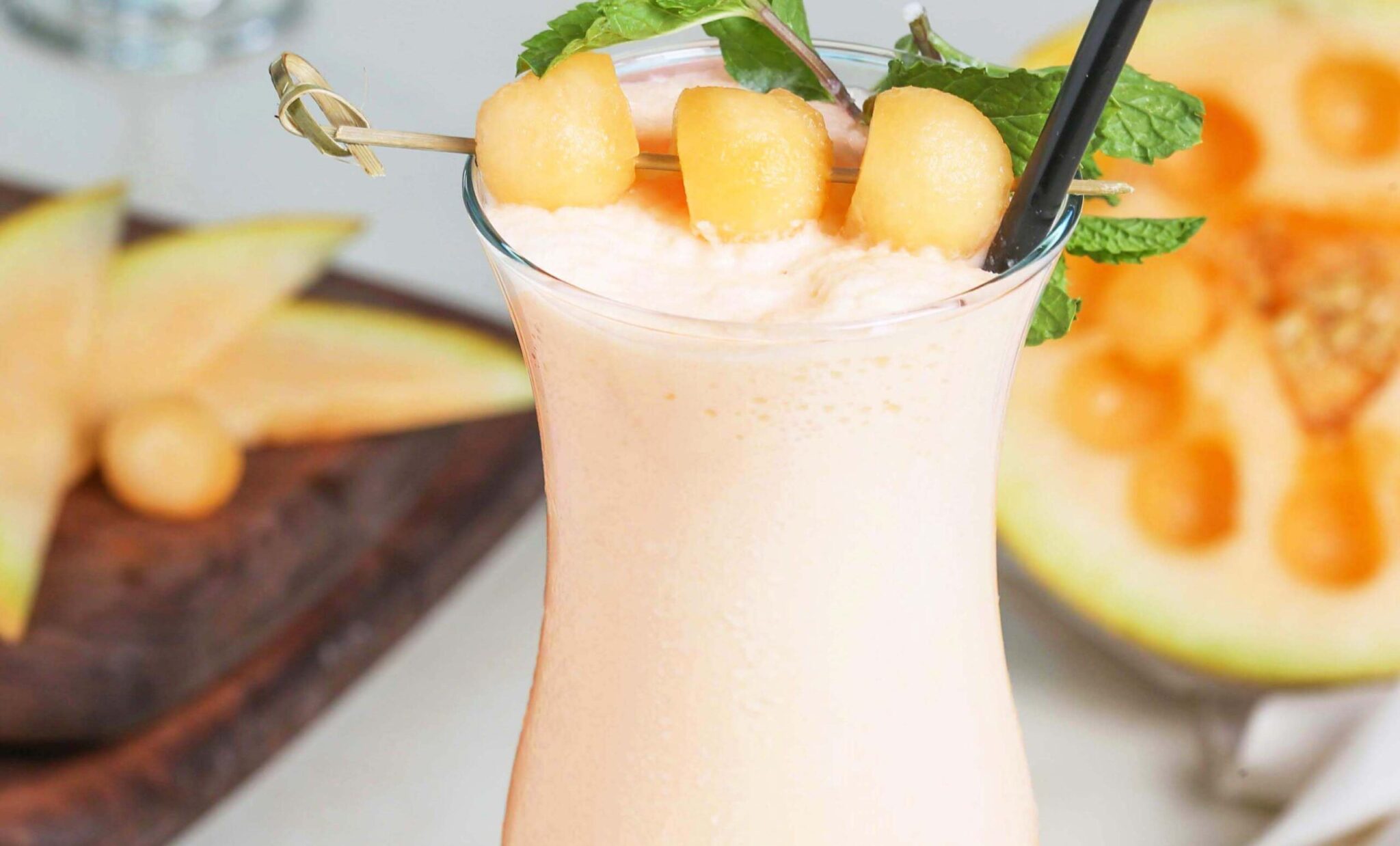 Melon Fusion Shake Cocktail: Cantaloupe Sweetness - 5 Easy