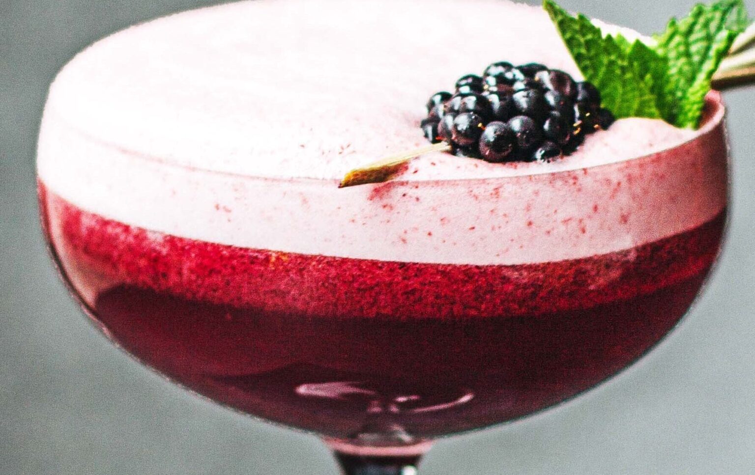 Midnight Bramble Cocktail: Perfect Blend of Sweetness 5 Best