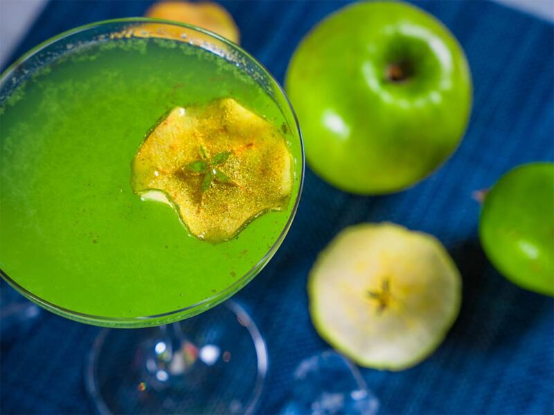 Green Apple Martini: 2 Best Crisp and Zesty Recipes Cocktail