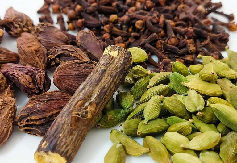 Fall Spices: Essential Flavors That Define Autumn 9 Best