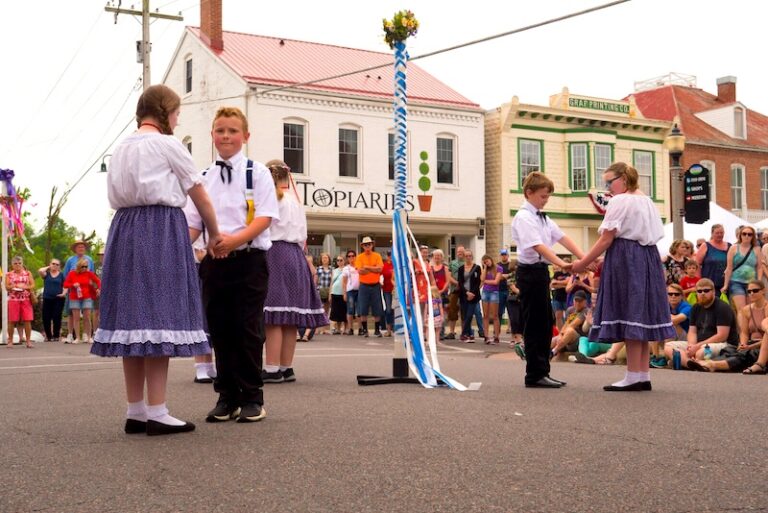 Maifest: The Bavarian Festival That Brings Spring to a Cheerful Close ...